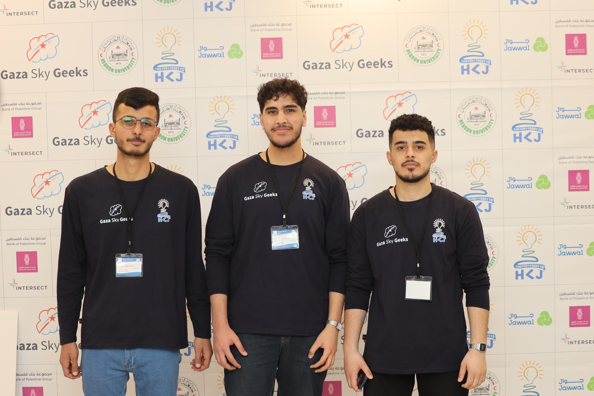 طلبة جامعة بيرزيت يتألقون بحصد المركزين الأول والثاني في مسابقة Hebron Code Jam 2025 | جامعة بيرزيت