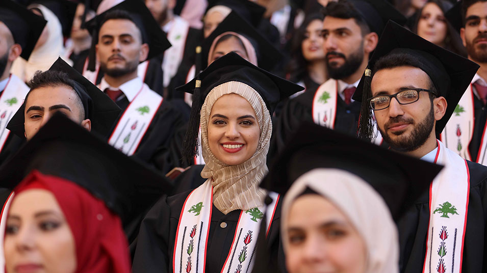 More than 2600 graduates mark end of journey in 44th graduation ...