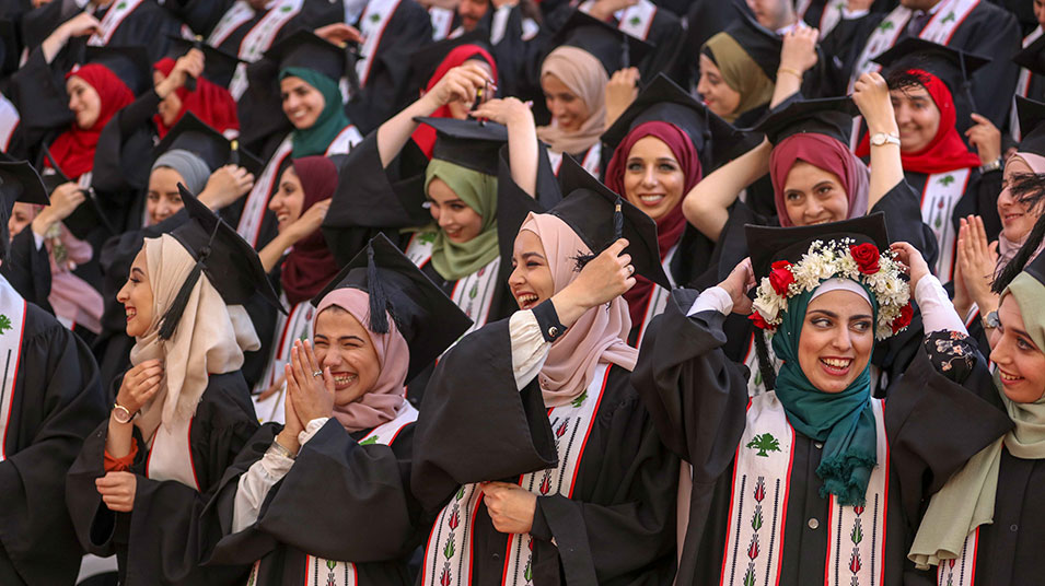 More than 2600 graduates mark end of journey in 44th graduation ...
