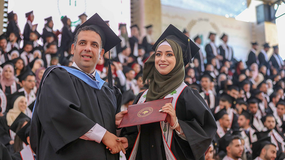 More than 2600 graduates mark end of journey in 44th graduation ...