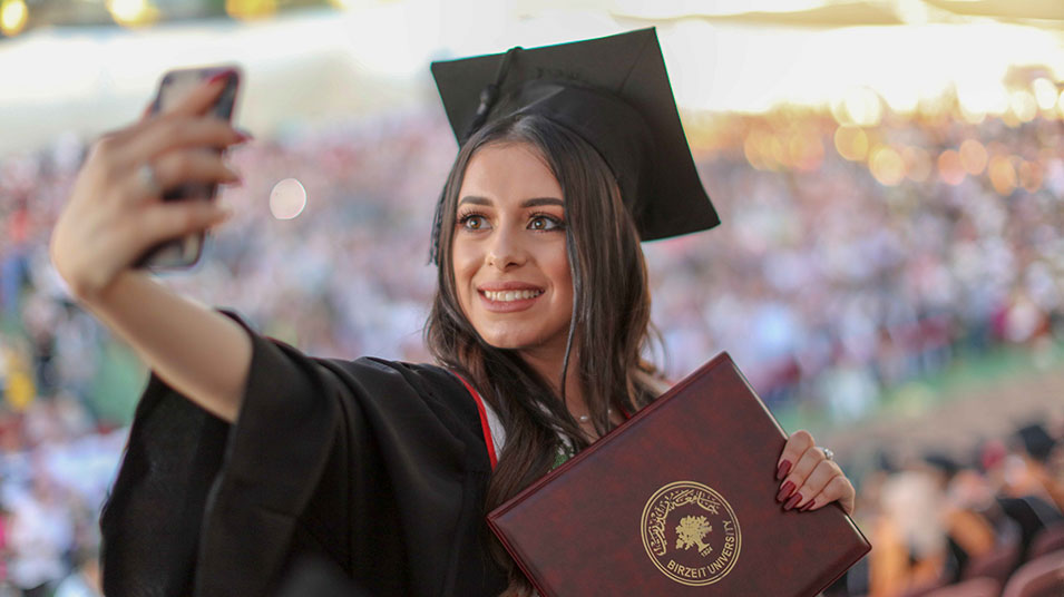 More than 2600 graduates mark end of journey in 44th graduation ...