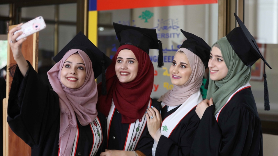 More than 2600 graduates mark end of journey in 44th graduation ...