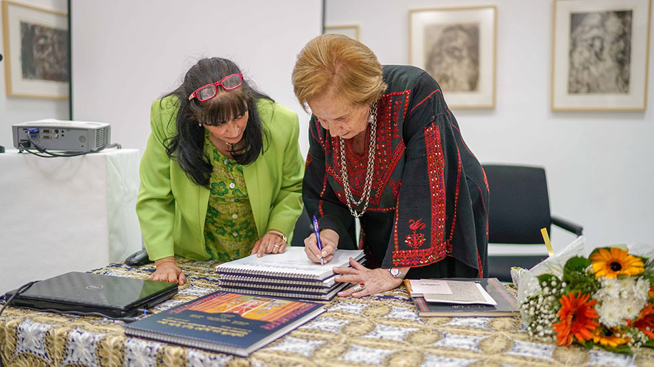 New book draws on forgotten treasures of Palestinian embroidery ...