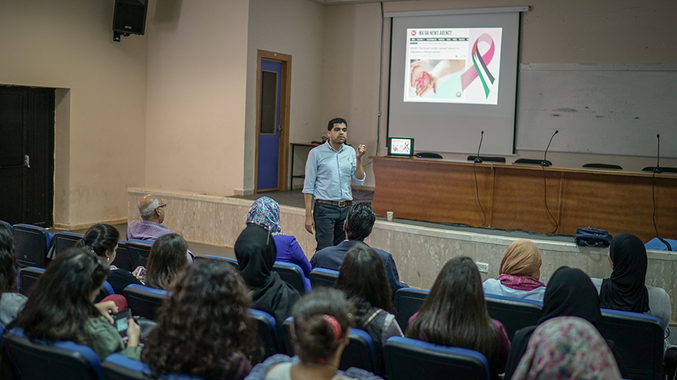 Professor raises awareness on breast cancer identification, treatment ...