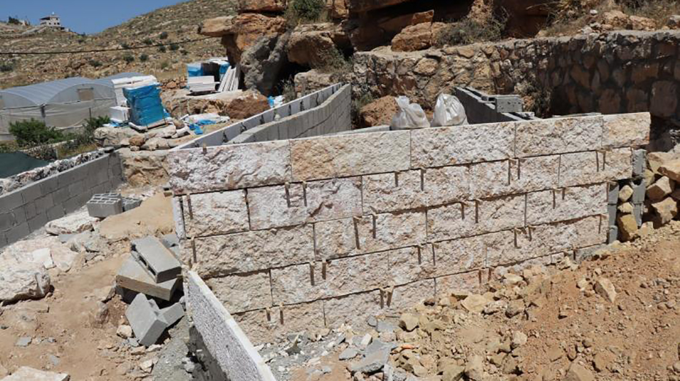 University students, Palestinian youth renovate Hebron water spring ...