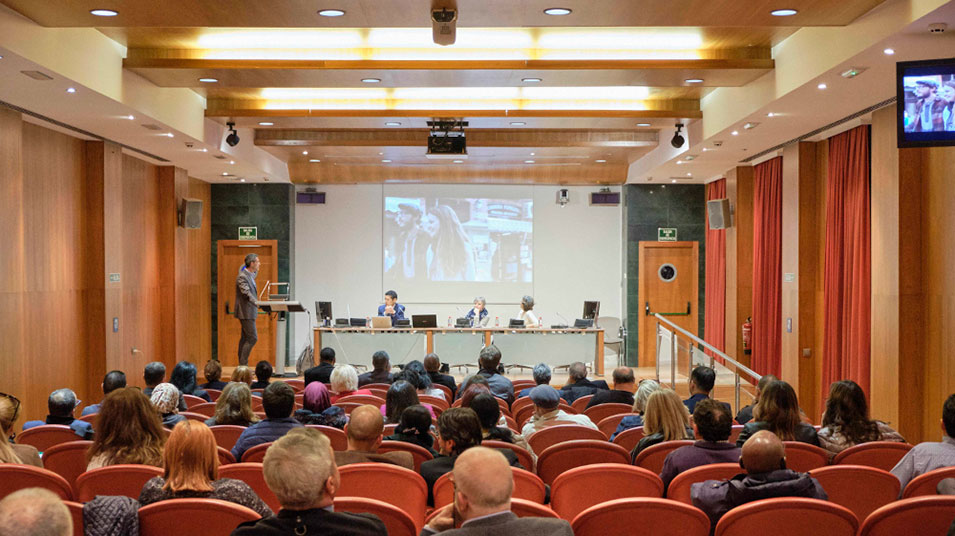 Science dean participates in research development week in Spain ...