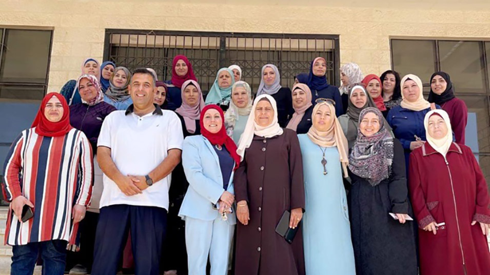International experts, Palestinian school teachers discuss advances in ...